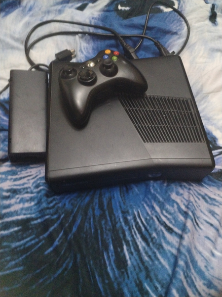 Xbox 360 в хорошем состоянии