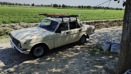 Volga 2410 sotiladi