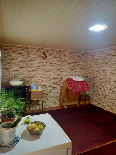Chutqarada Hovli Sotiladi srochno