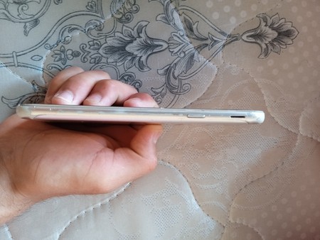 Samsung J3 .16g 2021.srochna sotiladi. Kar dak yoq.