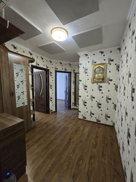 Продается 2 ком. Квартира на 3 этаже площадью 55 кв.м. Адрес Фэмили