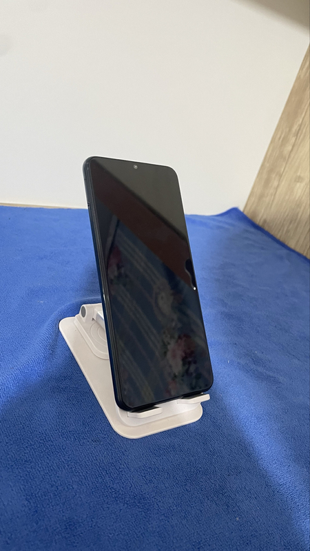 Samsung Galaxy A04 sotiladi