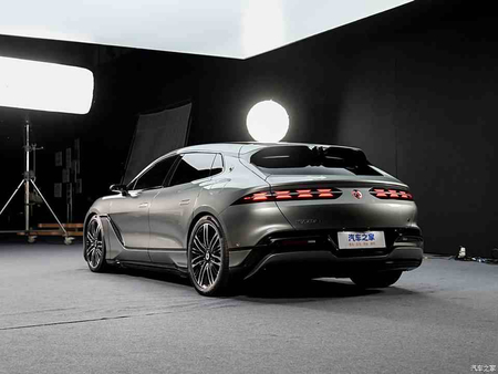 Denza Z9 GT Mercedes China