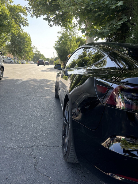 Тесла модел 3 Tesla model 3