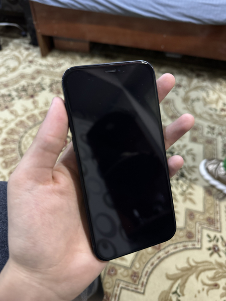 Iphone 12 Ideal qora rang