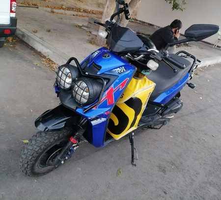 Продаётся скутер в хорошем Состоянии.