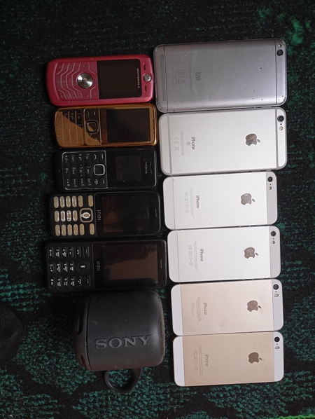 iPhone telefon sotiladi
