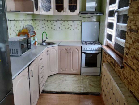 谷 130401 谷 Продаётся квартира 2/4/4 50 м² в Мирзо-улугбек