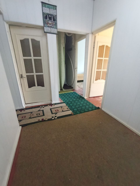 3 xonali kvartira sotiladi