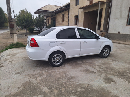 Nexia 3 2020yil avtomat Metan 4pok