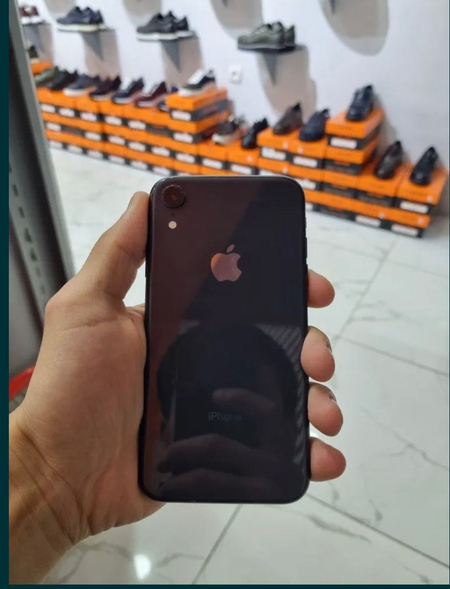 iPhone XR radnoy