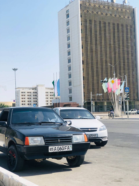 Vaz 21.08 Lada Sedan sputnik mator srochna  sotiladi