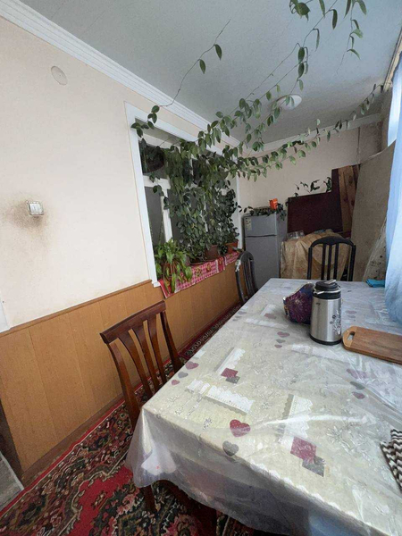 Продаётся квартира, 4х комн, 9 мкн