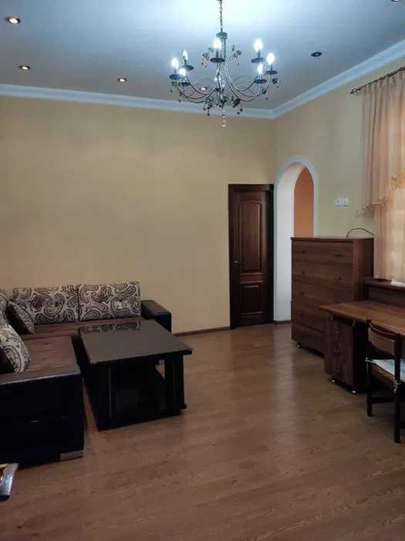 Сдаётся  дом 4 комнаты   Ор-р: Экспоцентр, базар Малика  ID: 53869