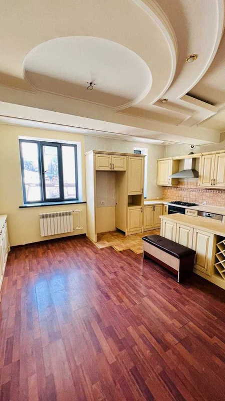 Офис продается. Дархан