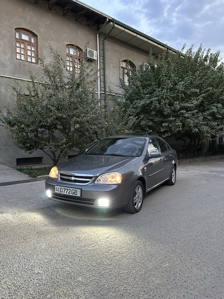 Lasetti 1.6 Sotiladi.