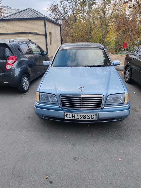 Mercedes-Benz W202