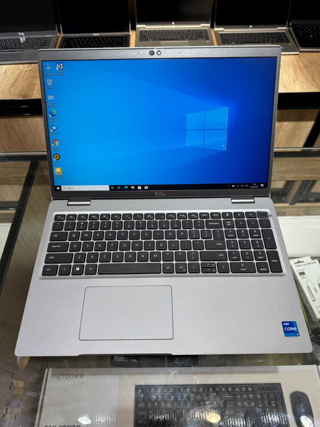 DELL Сенсорный Intel Core i7-1185G7 озу16гб 256ssd Nvidio Quadro T500
