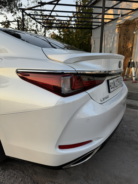 Lexus is 350 srochna
