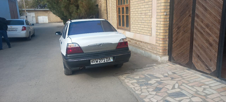 Автомобиль нексия