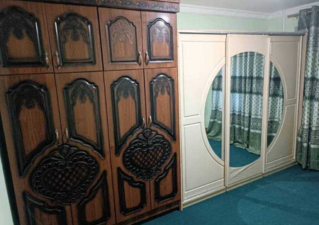 2xonali 2etajda joylashgan yangi jixozlangan kvartira ijaraga beriladi