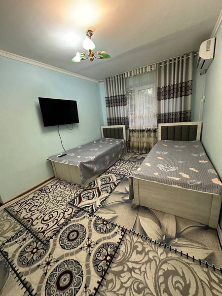 Чиланзар-7. 1/4/5. Галерейка, продам срочно