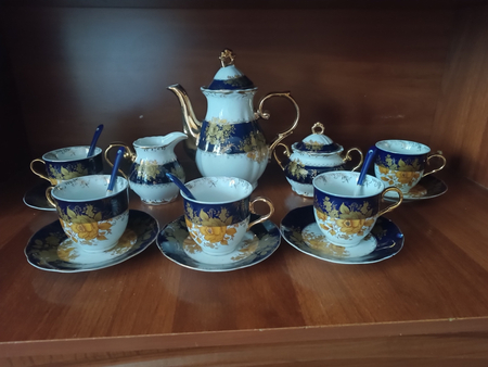 Komplekt servis sotiladi
