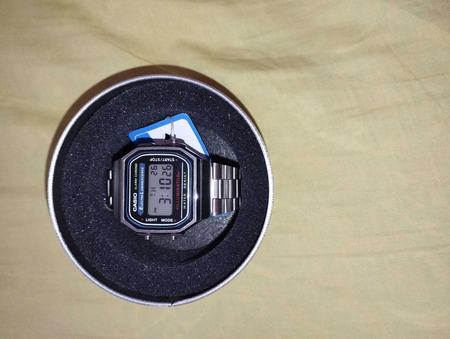 Продаю часы casio