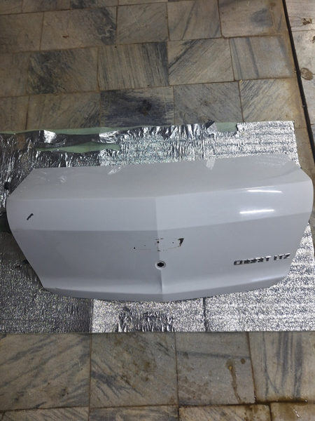 Cobalt orqa kapot