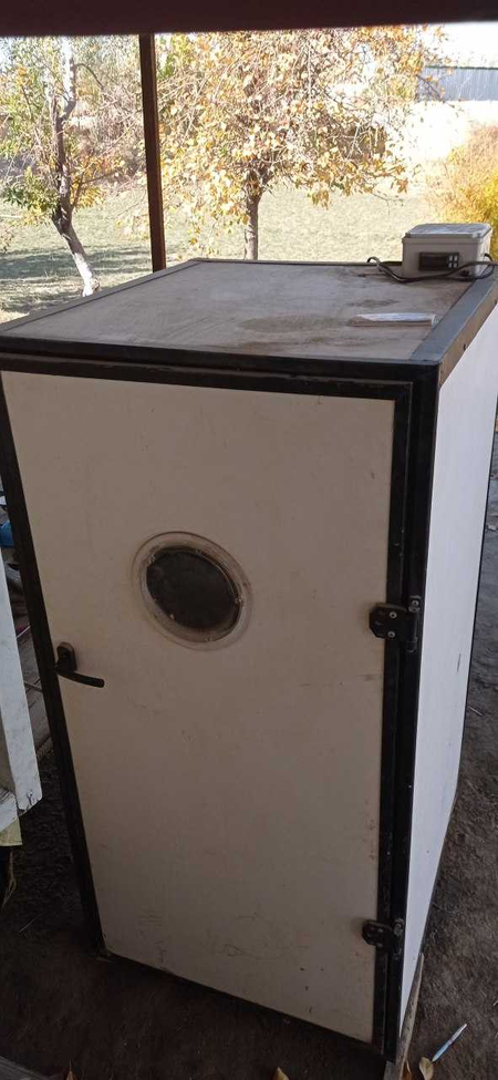 Inkubator sotiladi