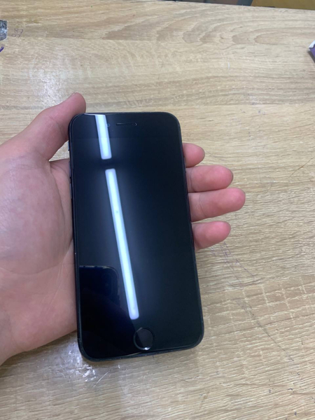 Iphome SE (2020)