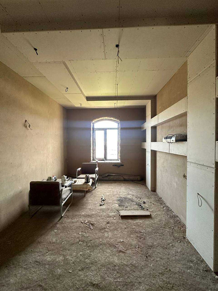 №  1169  3х этажный дом в районе Геофизика
