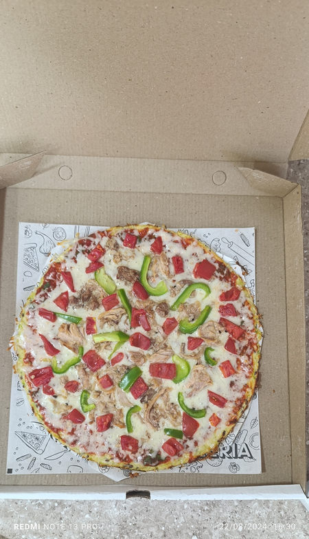 KETO PIZZA biz bodom va kakos unlaridan sog‘lom pitsa etkazib beramiz
