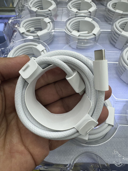 USB C to USB C 240W for iPhone 2 mert original