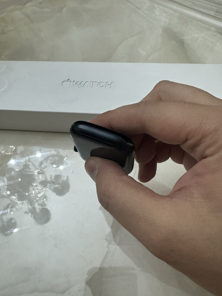 Apple watch 7 45 qora yengide.