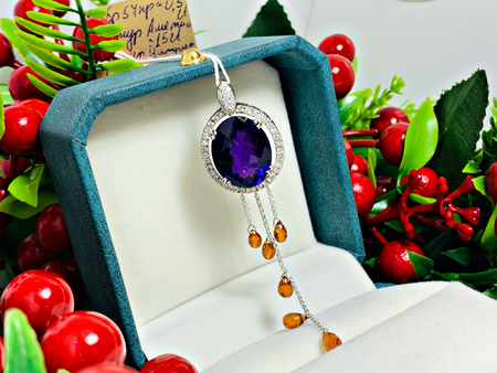 Бриллиантовый кулон с крупным натуральным камнем – Аметист