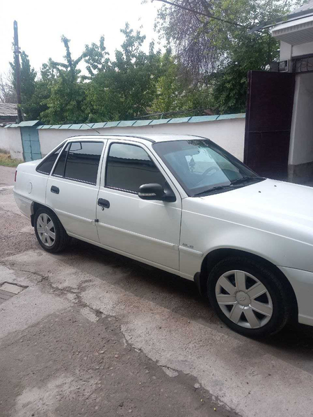 CHevrolet Nexia 2 sotiladi