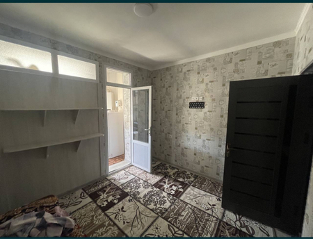 Kvartira sotiladi 13.6 da
