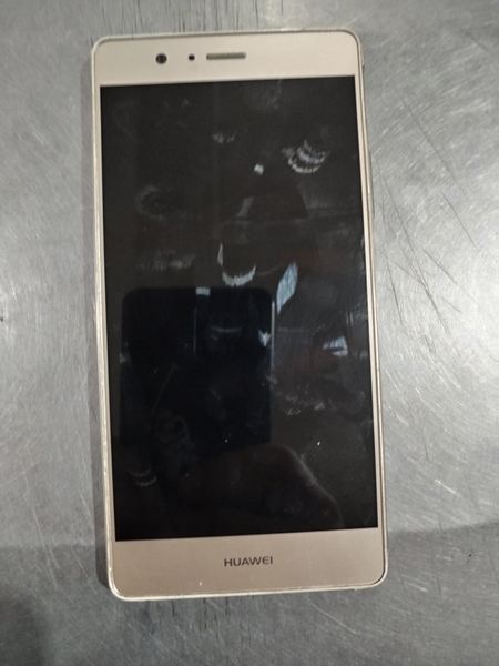 Huawei p9 sotiladi
