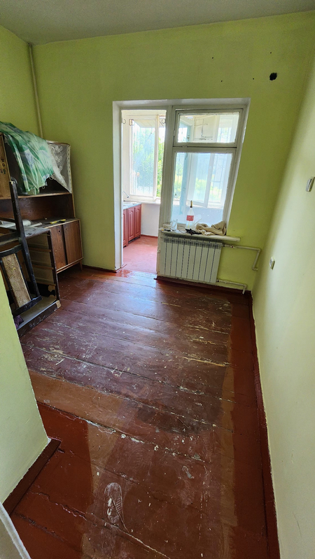 Uchtepa tuman 13 kvartal 3 xonali uy sotiladi