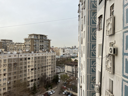 Сдам 4х комнатную квартиру возле госпитаного рынка