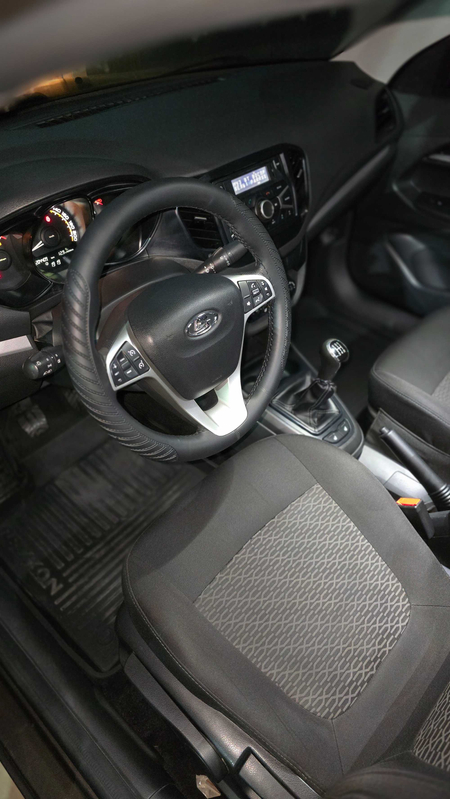 Купить Lada Vesta