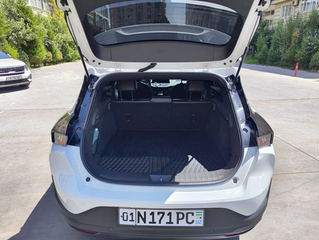Chevrolet Menlo электромобиль белый 2021