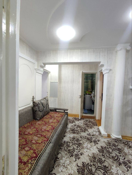 ^Rayxon. 2/2/4. 9 kv. Срочно Sotiladi 52m2
