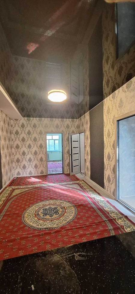 Uy Sotaman Chilonzor11 2xonali 3-etaj remontli balkon 1.5*3 maydoni 50