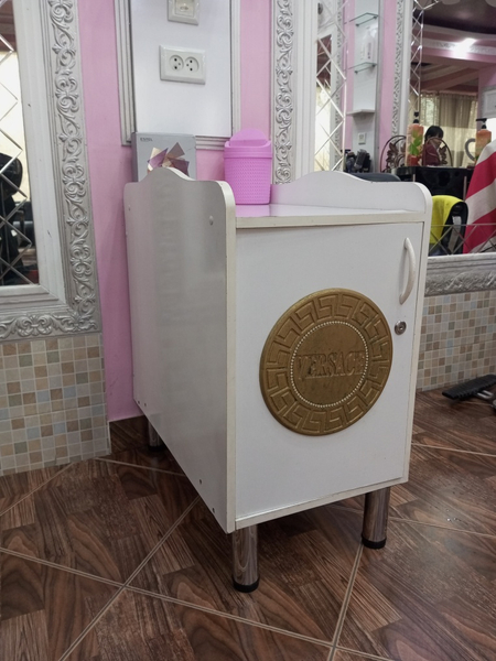 Тумбачка в хорошем состоянии