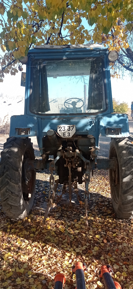 MTZ 80 traktor sotiladi