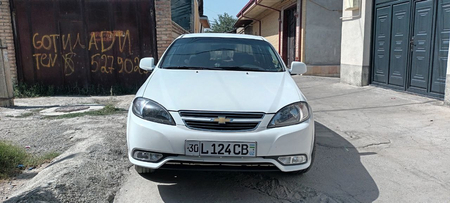 Срочна машина сотилади