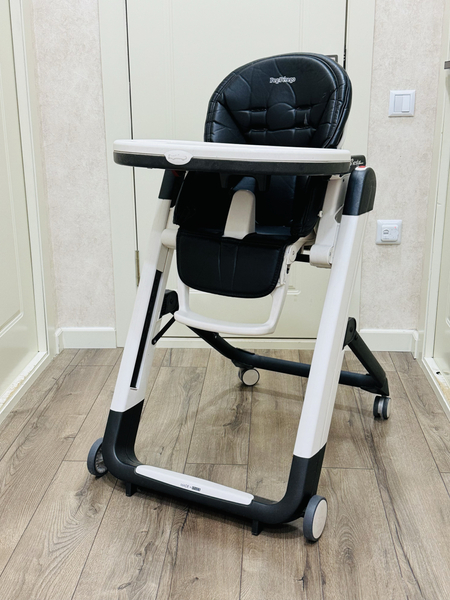 Продам стульчик Peg Perego Siesta (от 0 мес) с лежачим положением