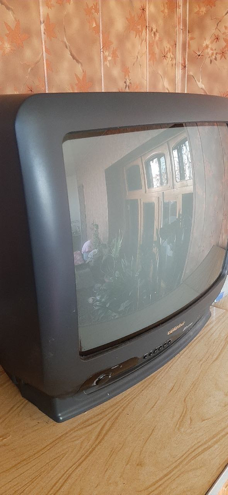 Telvizor srochniy sotiladi